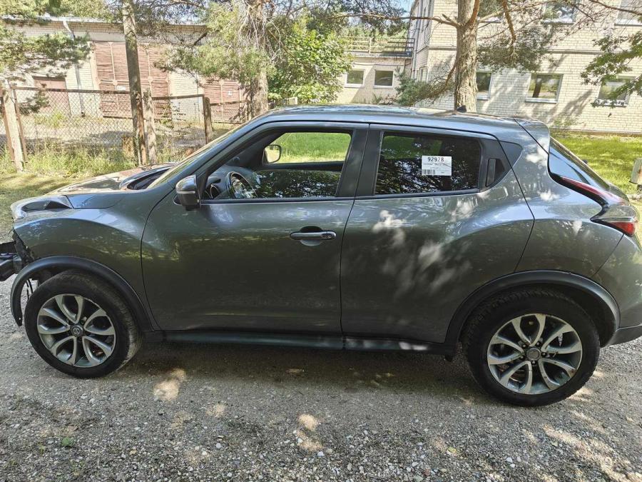 Grey Nissan Juke 2015 in Anyksciai, with an engine capacity of 1.46 L and mileage of 257 thousand km for 2750 €, photo 11 on AUTOMOTO.COM.LV