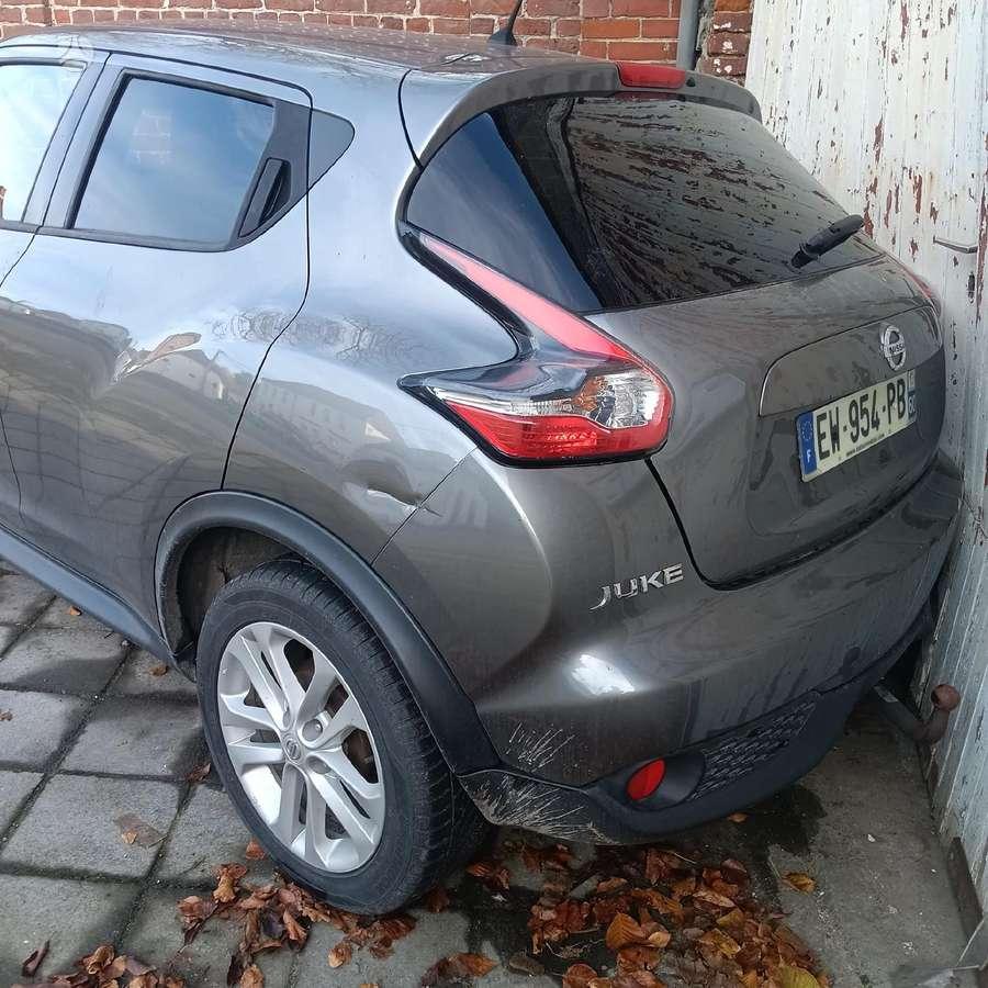 Grey Nissan Juke 2018 in Ukmerge, with an engine capacity of 1.46 L and mileage of 158 thousand km for 3700 €, photo 1 on AUTOMOTO.COM.LV