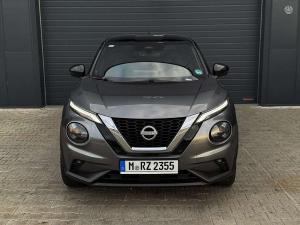 Pelēks Nissan Juke 2025 Klaipėda, ar dzinēja tilpumu 1.00 L un nobraukumu 9 tūkst. km par 18450 €, foto  vietnē AUTOMOTO.COM.LV