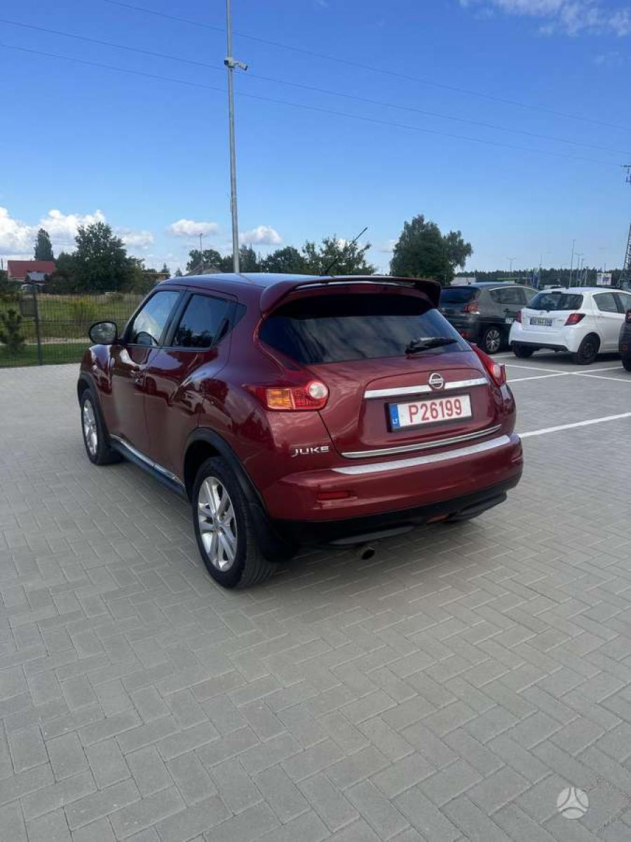 Red Nissan Juke 2010 in Taurage, with an engine capacity of 1.62 L and mileage of 223 thousand km for 4500 €, photo 5 on AUTOMOTO.COM.LV