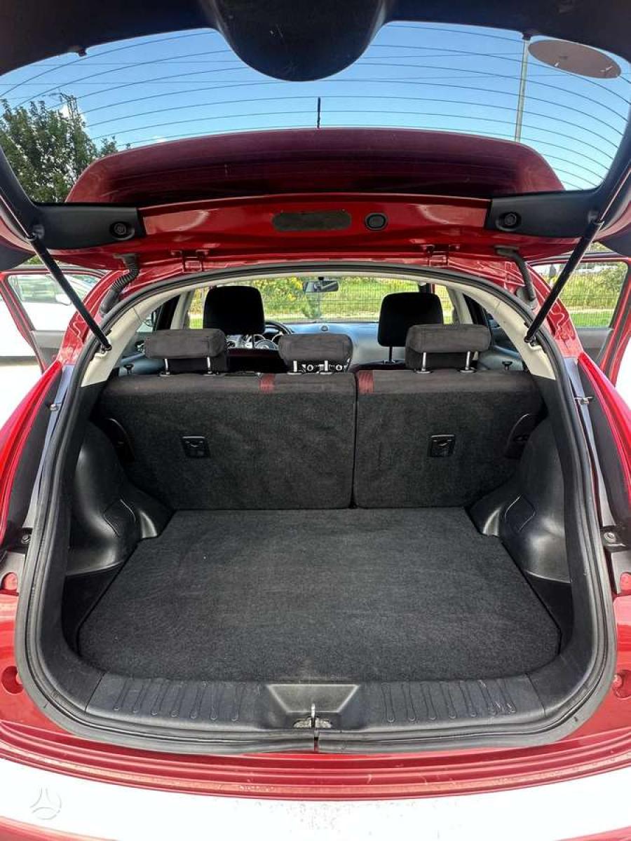 Red Nissan Juke 2010 in Taurage, with an engine capacity of 1.62 L and mileage of 223 thousand km for 4500 €, photo 10 on AUTOMOTO.COM.LV