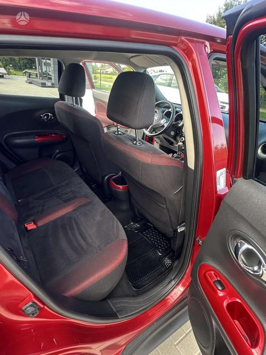 Red Nissan Juke 2010 in Taurage, with an engine capacity of 1.62 L and mileage of 223 thousand km for 4500 €, photo 11 on AUTOMOTO.COM.LV