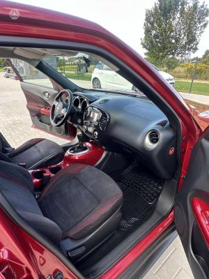 Red Nissan Juke 2010 in Taurage, with an engine capacity of 1.62 L and mileage of 223 thousand km for 4500 €, photo 12 on AUTOMOTO.COM.LV