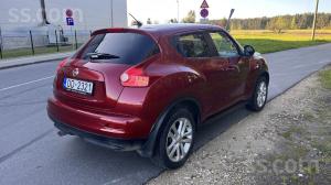 Red Nissan Juke 2011 in Riga, with an engine capacity of 1.60 L and mileage of 191 thousand km for 5300 €, photo 4 on AUTOMOTO.COM.LV