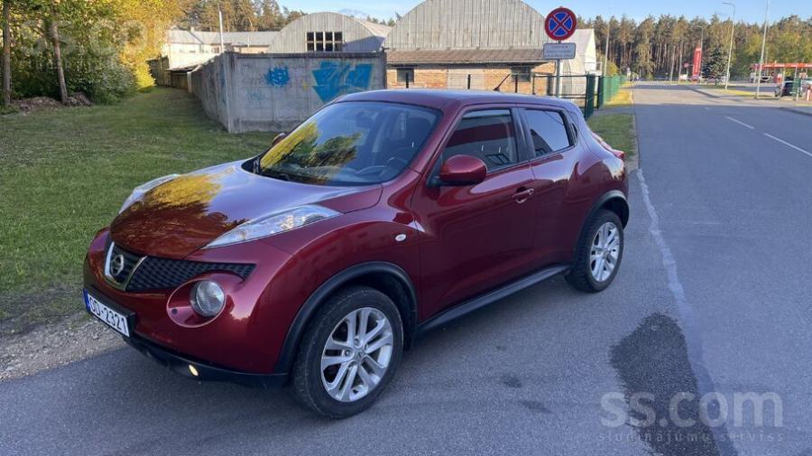 Red Nissan Juke 2011 in Riga, with an engine capacity of 1.60 L and mileage of 191 thousand km for 5300 €, photo 6 on AUTOMOTO.COM.LV