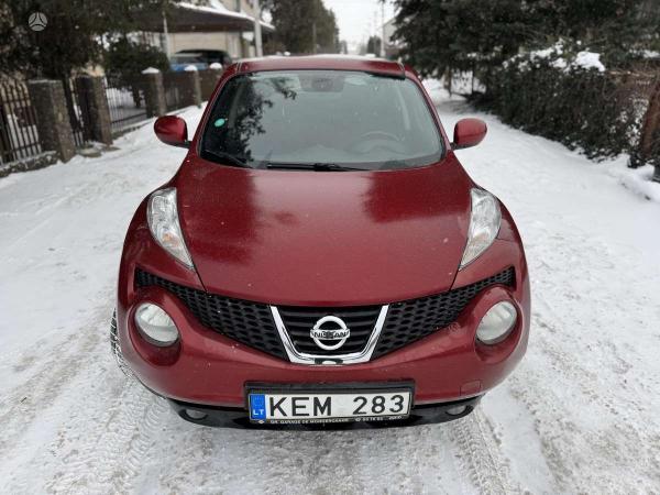 Red Nissan Juke 2011 in Kaunas, with an engine capacity of 1.46 L and mileage of 172 thousand km for 3300 €, photo 3 on AUTOMOTO.COM.LV