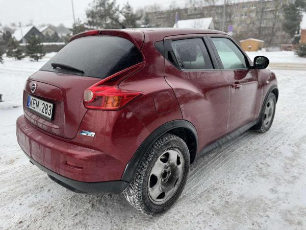 Red Nissan Juke 2011 in Kaunas, with an engine capacity of 1.46 L and mileage of 172 thousand km for 3300 €, photo 7 on AUTOMOTO.COM.LV