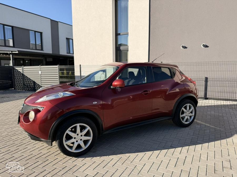 Red Nissan Juke 2011 in Vilnius, with an engine capacity of 1.60 L and mileage of 220 thousand km for 5000 €, photo 2 on AUTOMOTO.COM.LV