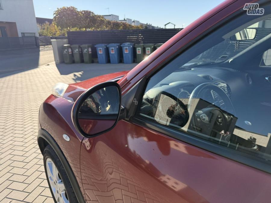Red Nissan Juke 2011 in Vilnius, with an engine capacity of 1.60 L and mileage of 220 thousand km for 5000 €, photo 3 on AUTOMOTO.COM.LV
