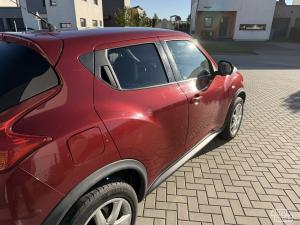 Red Nissan Juke 2011 in Vilnius, with an engine capacity of 1.60 L and mileage of 220 thousand km for 5000 €, photo 6 on AUTOMOTO.COM.LV