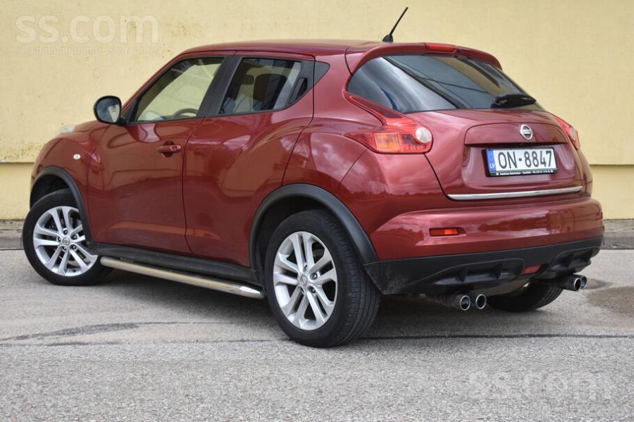 Red Nissan Juke 2011 in Talsi, with an engine capacity of 1.60 L and mileage of 178 thousand km for 6700 €, photo 3 on AUTOMOTO.COM.LV