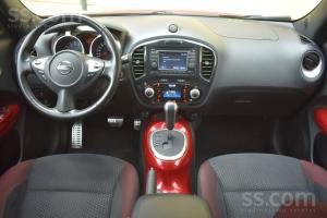 Red Nissan Juke 2011 in Talsi, with an engine capacity of 1.60 L and mileage of 178 thousand km for 6700 €, photo 8 on AUTOMOTO.COM.LV