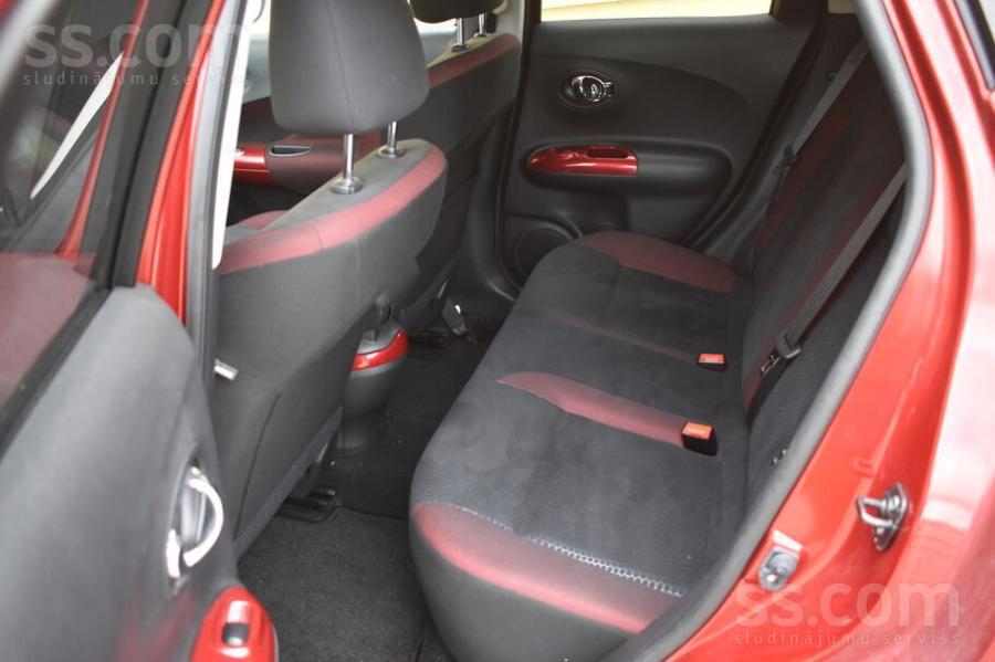 Red Nissan Juke 2011 in Talsi, with an engine capacity of 1.60 L and mileage of 178 thousand km for 6700 €, photo 9 on AUTOMOTO.COM.LV