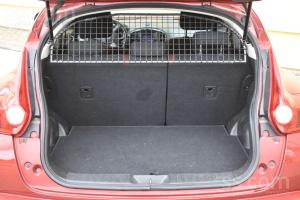 Red Nissan Juke 2011 in Talsi, with an engine capacity of 1.60 L and mileage of 178 thousand km for 6700 €, photo 10 on AUTOMOTO.COM.LV