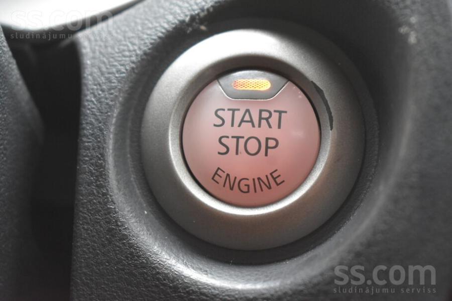 Red Nissan Juke 2011 in Talsi, with an engine capacity of 1.60 L and mileage of 178 thousand km for 6700 €, photo 18 on AUTOMOTO.COM.LV
