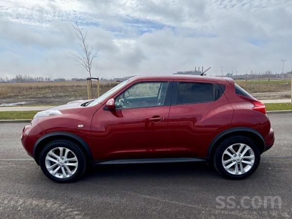 Red Nissan Juke 2011 in Liepaja, with an engine capacity of 1.50 L and mileage of 291 thousand km for 5400 €, photo 2 on AUTOMOTO.COM.LV