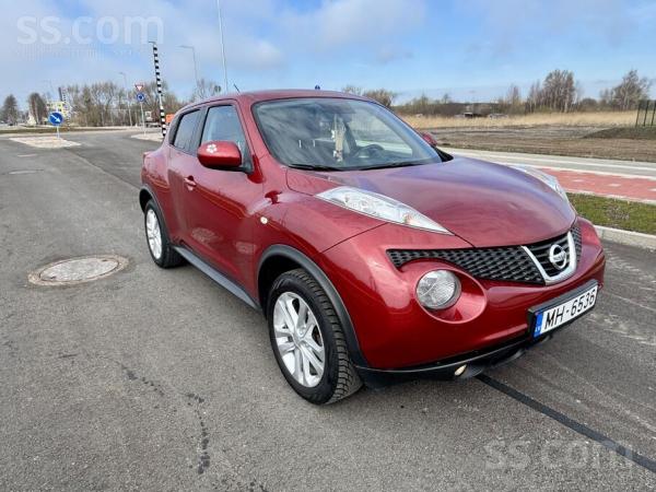Red Nissan Juke 2011 in Liepaja, with an engine capacity of 1.50 L and mileage of 291 thousand km for 5400 €, photo 4 on AUTOMOTO.COM.LV