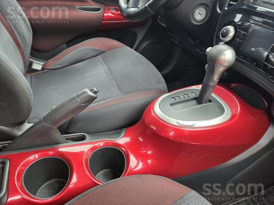 Red Nissan Juke 2012 in Ludza, with an engine capacity of 1.60 L and mileage of 205 thousand km for 4900 €, photo 12 on AUTOMOTO.COM.LV