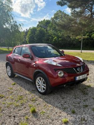 Sarkans Nissan Juke 2012 Jūrmala, ar dzinēja tilpumu 1.60 L un nobraukumu 167 tūkst. km par 7500 €, foto  vietnē AUTOMOTO.COM.LV