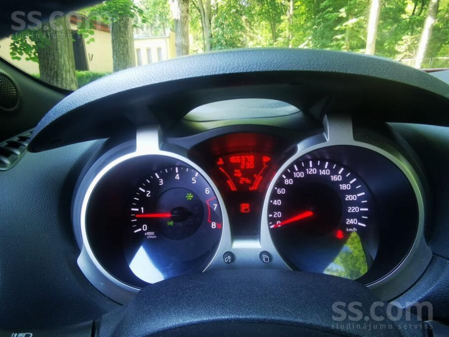 Sarkans Nissan Juke 2012 Jūrmala, ar dzinēja tilpumu 1.60 L un nobraukumu 167 tūkst. km par 7500 €, foto 12 vietnē AUTOMOTO.COM.LV