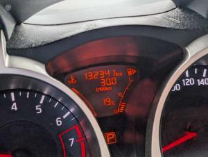 Красный Ниссан Жук 2012 в Вильнюс, объемом двигателя 1.60 л и пробегом 132 тыс. км за 5300 €, фото 8 на AUTOMOTO.COM.LV