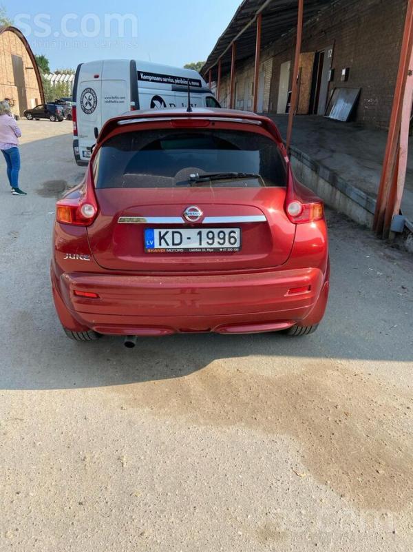 Sarkans Nissan Juke 2013 Rīga, ar dzinēja tilpumu 1.60 L un nobraukumu 96 tūkst. km par 6900 €, foto 2 vietnē AUTOMOTO.COM.LV