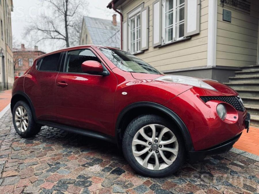 Red Nissan Juke 2013 in Cesis, with an engine capacity of 1.50 L and mileage of 0 thousand km for 5790 €, photo 3 on AUTOMOTO.COM.LV