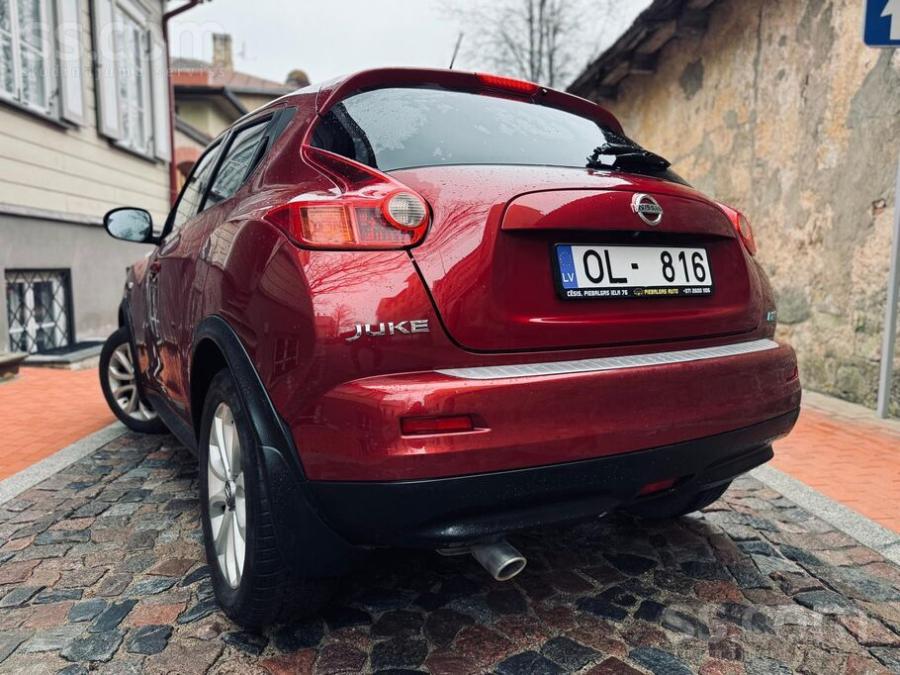 Red Nissan Juke 2013 in Cesis, with an engine capacity of 1.50 L and mileage of 0 thousand km for 5790 €, photo 8 on AUTOMOTO.COM.LV
