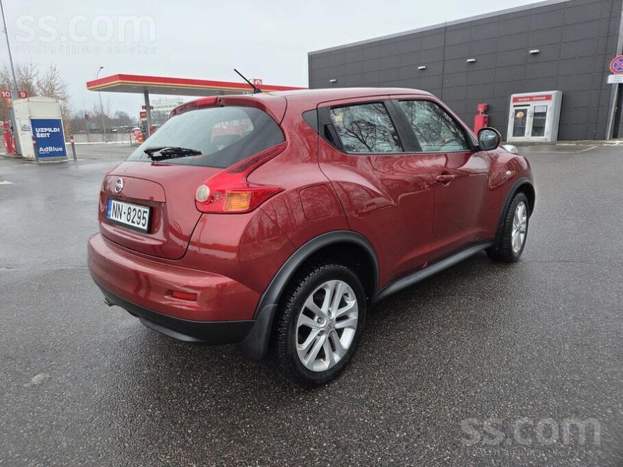Sarkans Nissan Juke 2013 Rīga, ar dzinēja tilpumu 1.60 L un nobraukumu 160 tūkst. km par 6200 €, foto 4 vietnē AUTOMOTO.COM.LV