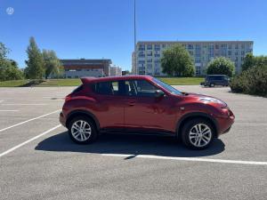 Red Nissan Juke 2013 in Siauliai, with an engine capacity of 1.60 L and mileage of 99 thousand km for 5800 €, photo 5 on AUTOMOTO.COM.LV