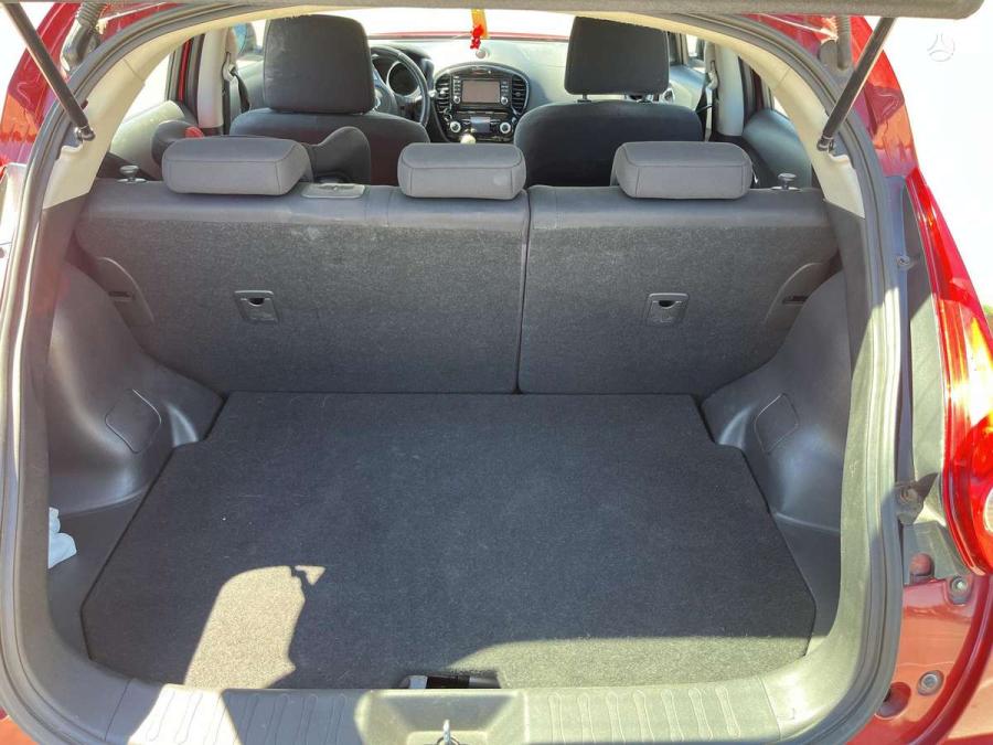 Red Nissan Juke 2013 in Siauliai, with an engine capacity of 1.60 L and mileage of 99 thousand km for 5800 €, photo 6 on AUTOMOTO.COM.LV
