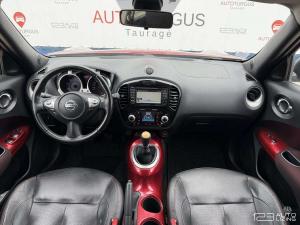 Red Nissan Juke 2013 in Taurage, with an engine capacity of 1.50 L and mileage of 231 thousand km for 4700 €, photo 13 on AUTOMOTO.COM.LV