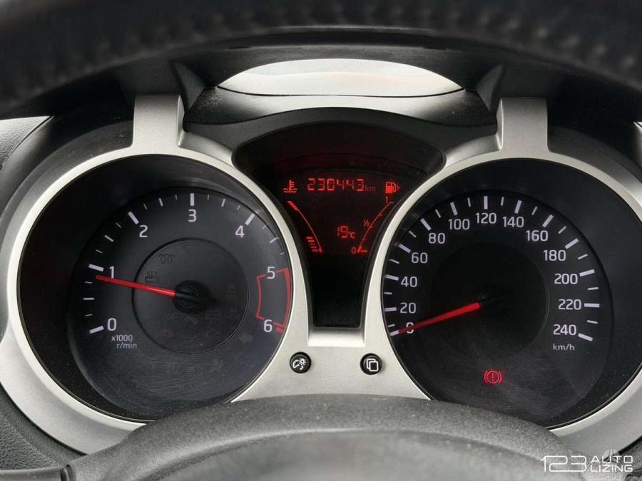 Red Nissan Juke 2013 in Taurage, with an engine capacity of 1.50 L and mileage of 231 thousand km for 4700 €, photo 16 on AUTOMOTO.COM.LV