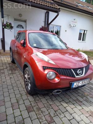 Красный Ниссан Жук 2013 в Рига, объемом двигателя 1.60 л и пробегом 143 тыс. км за 6300 €, фото 1 на AUTOMOTO.COM.LV