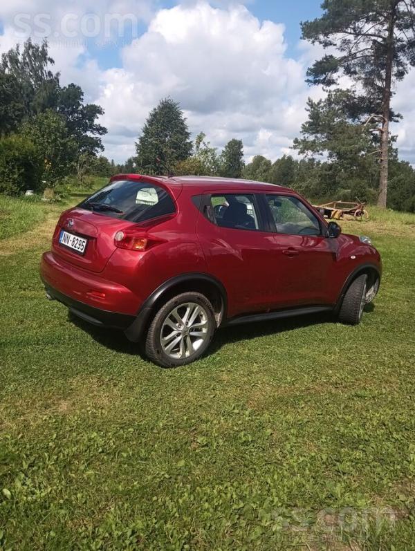 Sarkans Nissan Juke 2013 Cēsis, ar dzinēja tilpumu 1.60 L un nobraukumu 164 tūkst. km par 6200 €, foto 3 vietnē AUTOMOTO.COM.LV