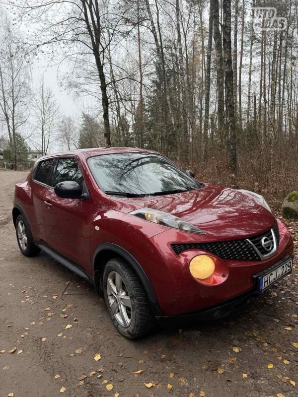 Sarkans Nissan Juke 2014 Viļņa, ar dzinēja tilpumu 1.60 L un nobraukumu 152 tūkst. km par 5350 €, foto 1 vietnē AUTOMOTO.COM.LV