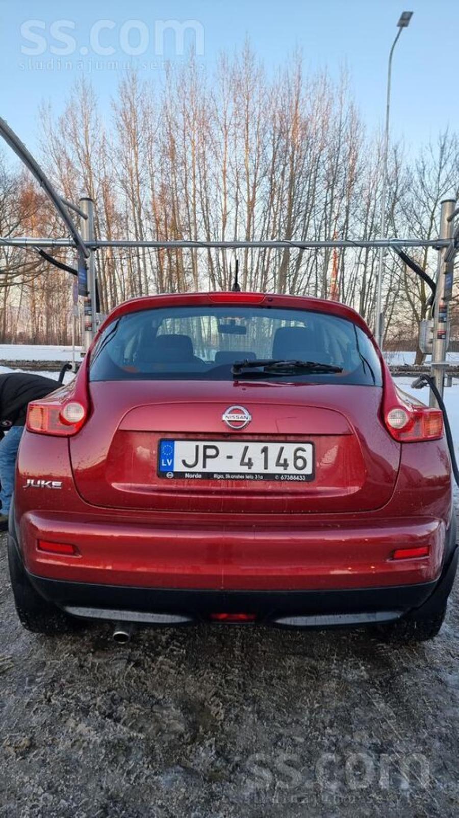 Sarkans Nissan Juke 2014 Rīga, ar dzinēja tilpumu 1.60 L un nobraukumu 114 tūkst. km par 8450 €, foto 1 vietnē AUTOMOTO.COM.LV
