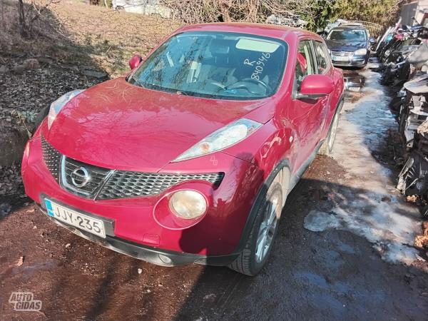 Red Nissan Juke 2014 in Kaunas, with an engine capacity of 1.60 L and mileage of 174 thousand km for 5800 €, photo 1 on AUTOMOTO.COM.LV