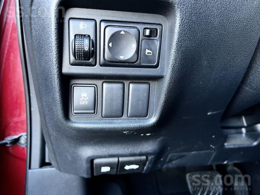 Sarkans Nissan Juke 2014 Rīga, ar dzinēja tilpumu 1.60 L un nobraukumu 115 tūkst. km par 6850 €, foto 20 vietnē AUTOMOTO.COM.LV