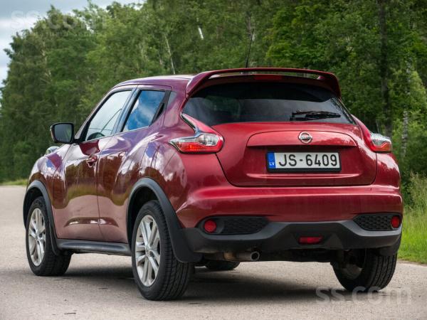 Red Nissan Juke 2014 in Riga, with an engine capacity of 1.60 L and mileage of 187 thousand km for 6700 €, photo 3 on AUTOMOTO.COM.LV