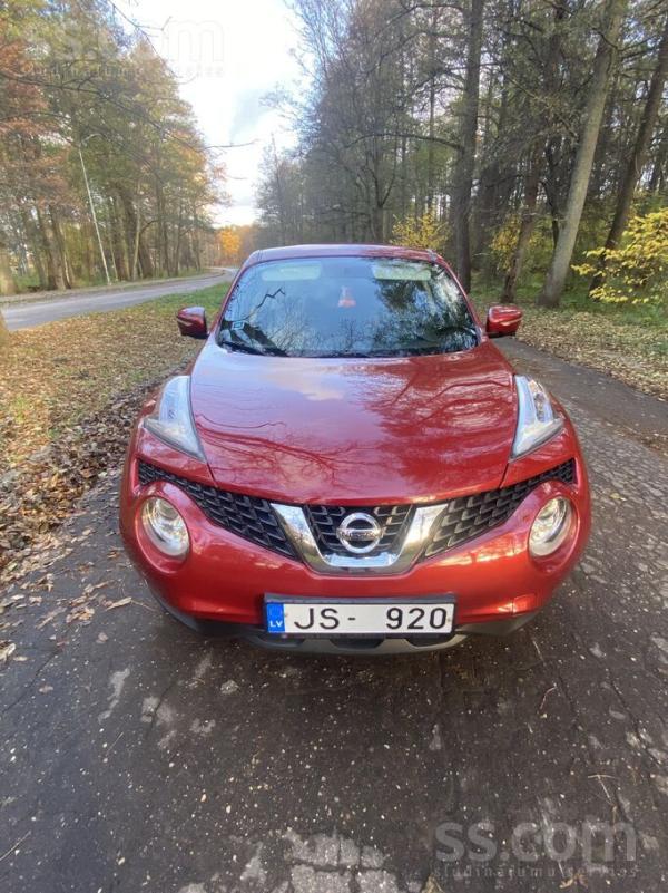 Red Nissan Juke 2014 in Liepaja, with an engine capacity of 1.60 L and mileage of 120 thousand km for 7300 €, photo 9 on AUTOMOTO.COM.LV