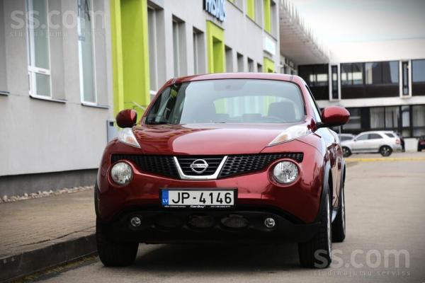 Red Nissan Juke 2014 in Riga, with an engine capacity of 1.60 L and mileage of 116 thousand km for 6495 €, photo 1 on AUTOMOTO.COM.LV