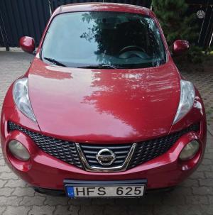 Red Nissan Juke 2014 in Kaunas, with an engine capacity of 1.60 L and mileage of 136 thousand km for 4950 €, photo 3 on AUTOMOTO.COM.LV