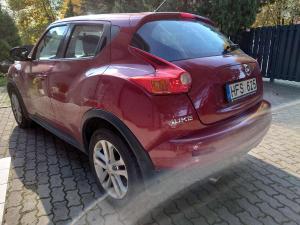 Red Nissan Juke 2014 in Kaunas, with an engine capacity of 1.60 L and mileage of 136 thousand km for 4950 €, photo 7 on AUTOMOTO.COM.LV
