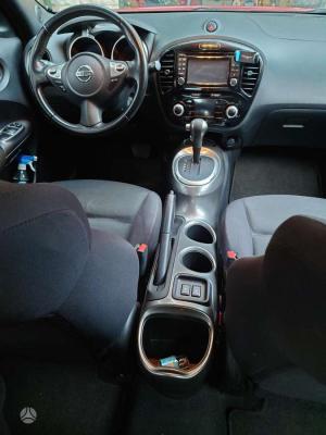 Red Nissan Juke 2014 in Kaunas, with an engine capacity of 1.60 L and mileage of 136 thousand km for 4950 €, photo 10 on AUTOMOTO.COM.LV
