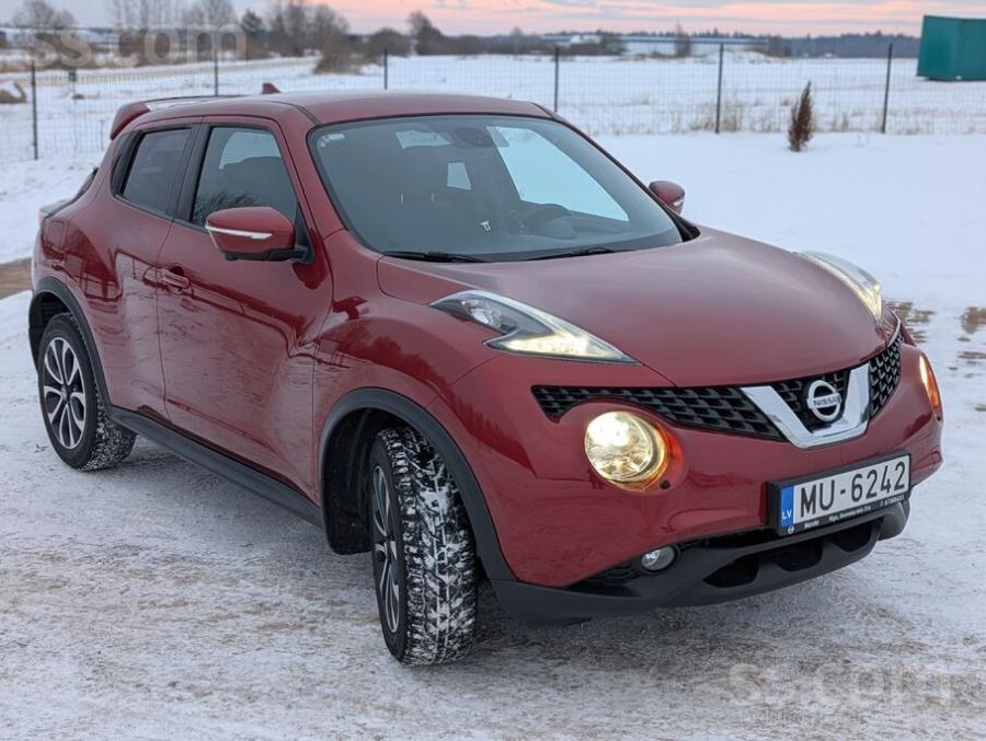 Red Nissan Juke 2015 in Riga, with an engine capacity of 1.60 L and mileage of 119 thousand km for 7950 €, photo 1 on AUTOMOTO.COM.LV