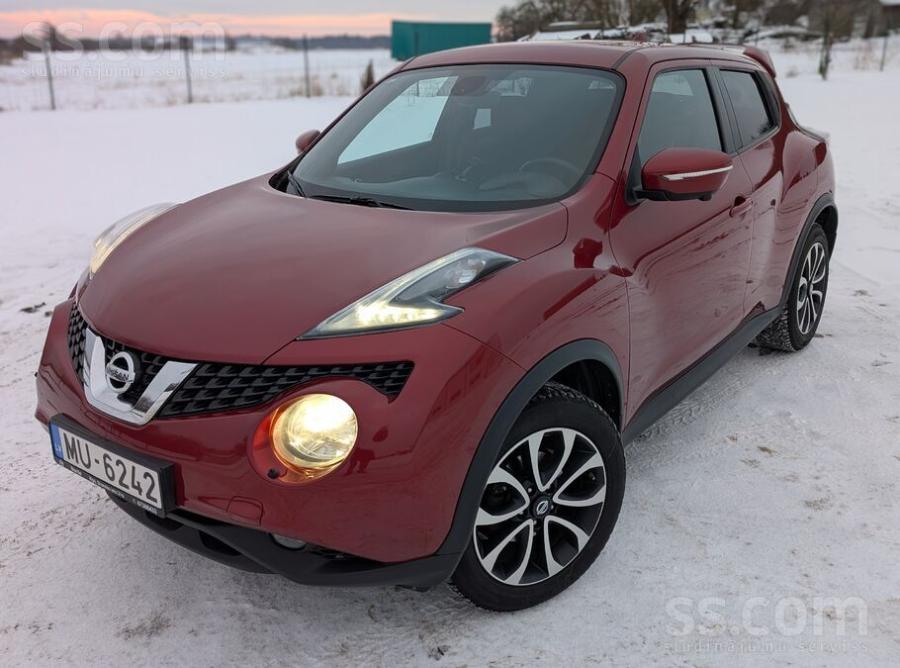 Red Nissan Juke 2015 in Riga, with an engine capacity of 1.60 L and mileage of 119 thousand km for 7950 €, photo 4 on AUTOMOTO.COM.LV