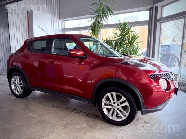 Red Nissan Juke 2015 in Jekabpils, with an engine capacity of 1.60 L and mileage of 104 thousand km for 6600 €, photo 2 on AUTOMOTO.COM.LV