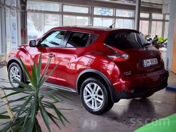 Red Nissan Juke 2015 in Jekabpils, with an engine capacity of 1.60 L and mileage of 104 thousand km for 6600 €, photo 4 on AUTOMOTO.COM.LV