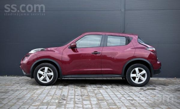 Red Nissan Juke 2016 in Riga, with an engine capacity of 1.60 L and mileage of 143 thousand km for 6950 €, photo 2 on AUTOMOTO.COM.LV